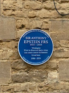Blue Plaque unveiled for Sir Anthony Epstein - Wolfson College
