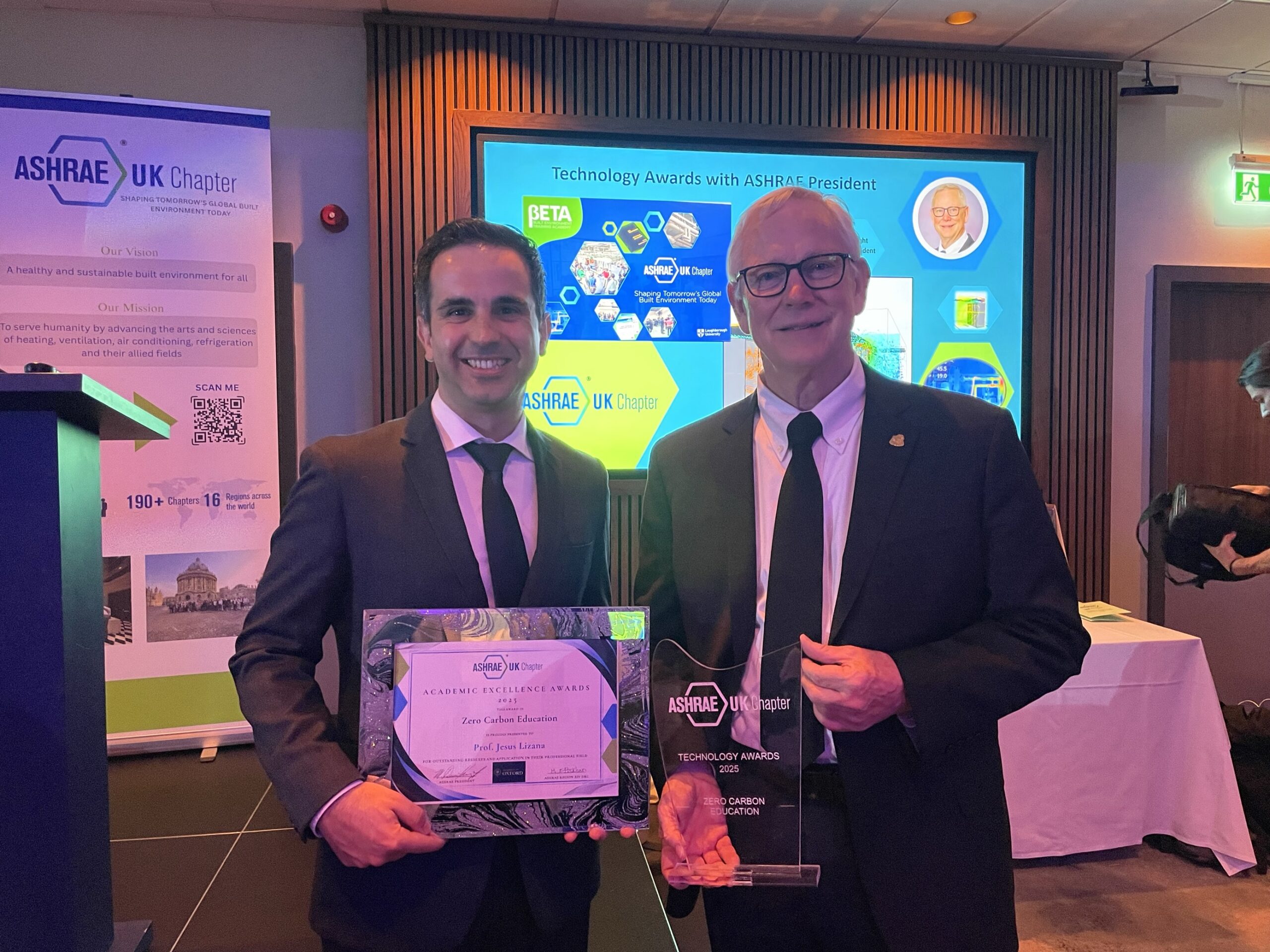 Wolfson GBF Prof. Jesús Lizana wins ASHRAE 2025 Award - Wolfson College